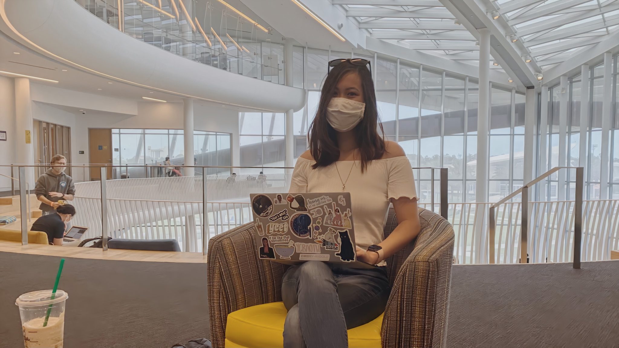 Hi, I’m Carly! The Pilot (AE) Intro Post | My Life @ Riddle